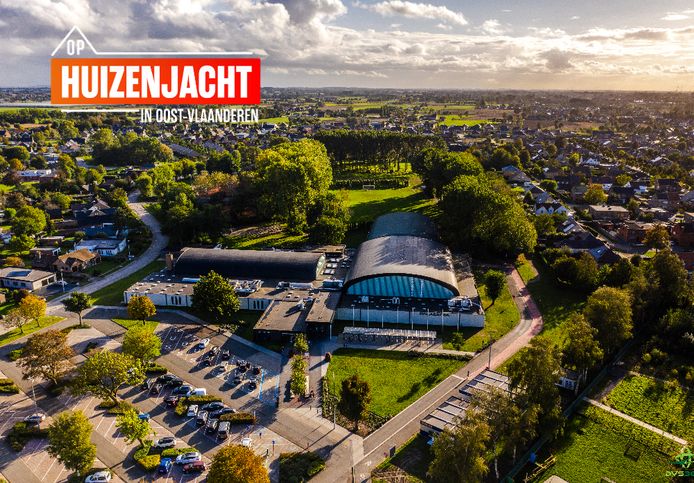 HUIZENJACHT. Petegem-aan-de-Leie, de grootste deelgemeente van Deinze ...