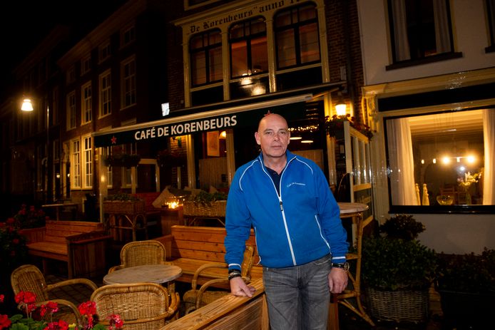 Zutphense horeca sluit gedwee de deuren, maar wel met een half uurtje ...