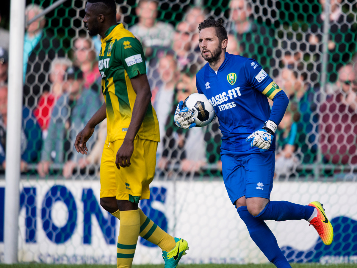 Waar is ADO-icoon Robert Zwinkels nu talentvolle Hugo Wentges is ...