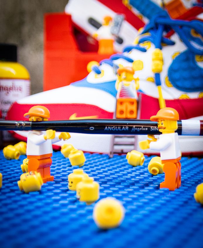 Sneakers gemaakt met LEGO-blokjes vallen in de smaak: “Echte schoenen ...