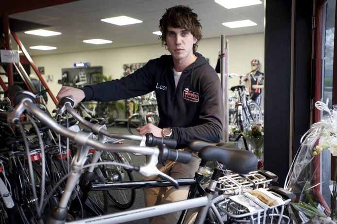 Jonge Vriezenvener (21) opent eigen fietsenzaak | Twenterand | tubantia.nl