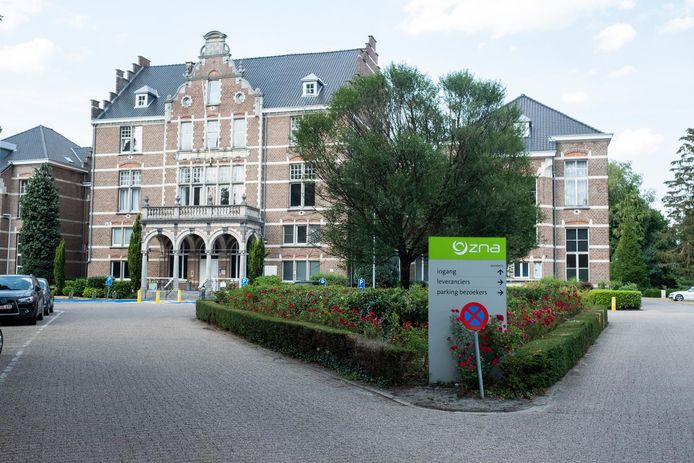 ZNA Joostens gaat op 1 juli op in Zorgbedrijf Antwerpen: “Personeel ...