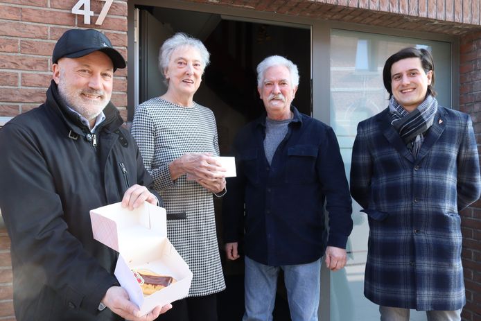 Dienstencentra delen 520 sjoekes uit: “Iedereen die wou kon gebakje ...