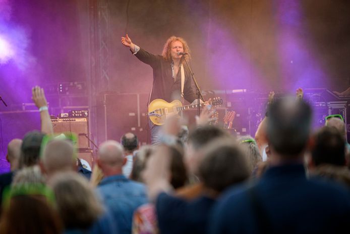 Als het Toon en zijn band lukt in de Ziggo Dome te komen, mist hij ...