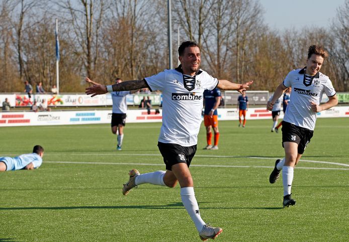 Na vijf duels brommen laat Kevin meteen voeten spreken bij SHO: ‘Moet ...