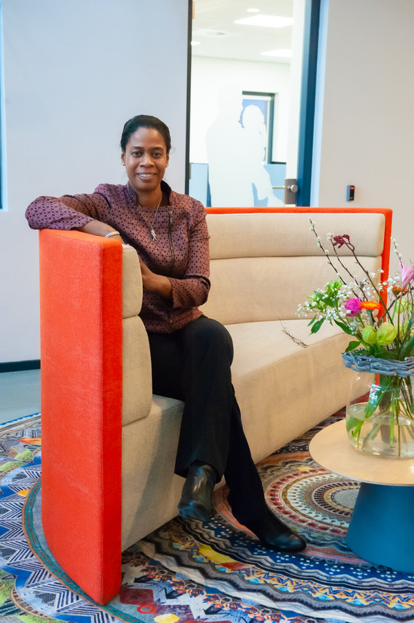 Merlien was als kind dakloos, nu is ze de baas over sociale ...