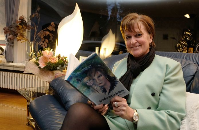 Betty richt zich met nieuw boek ‘Het meisje met de vlechten’ op zowel ...