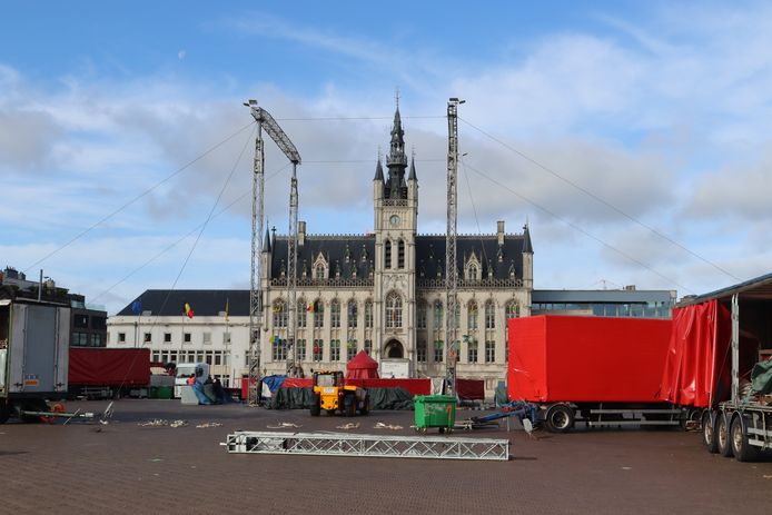 Opbouw Sint in de Piste gestart: grootste circustent van Europa kampeert drie weken op Grote ...