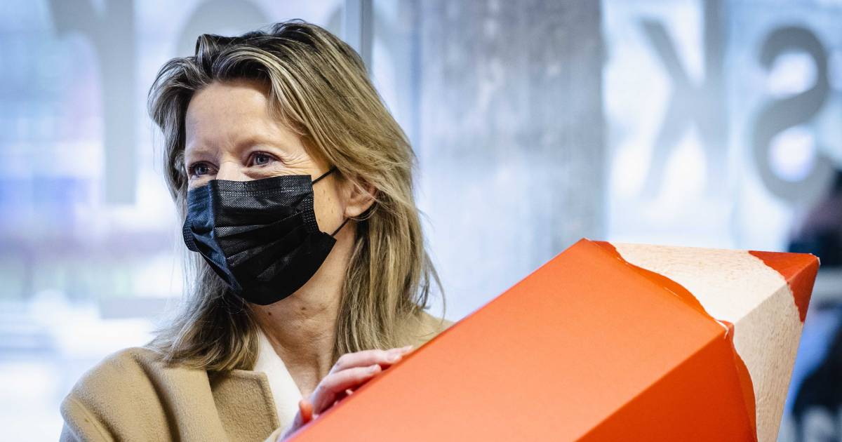 Verstandelijk beperkten krijgen hulp in stemhokje bij verkiezingen door ...