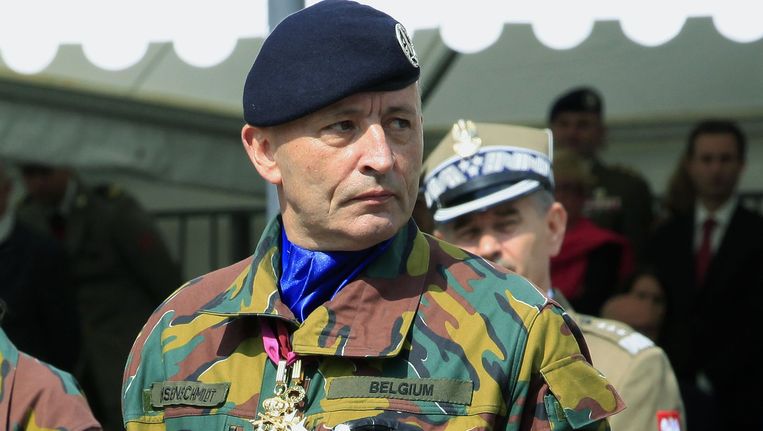 Officieren dagen Belgisch leger voor de rechter wegens pestende generaal