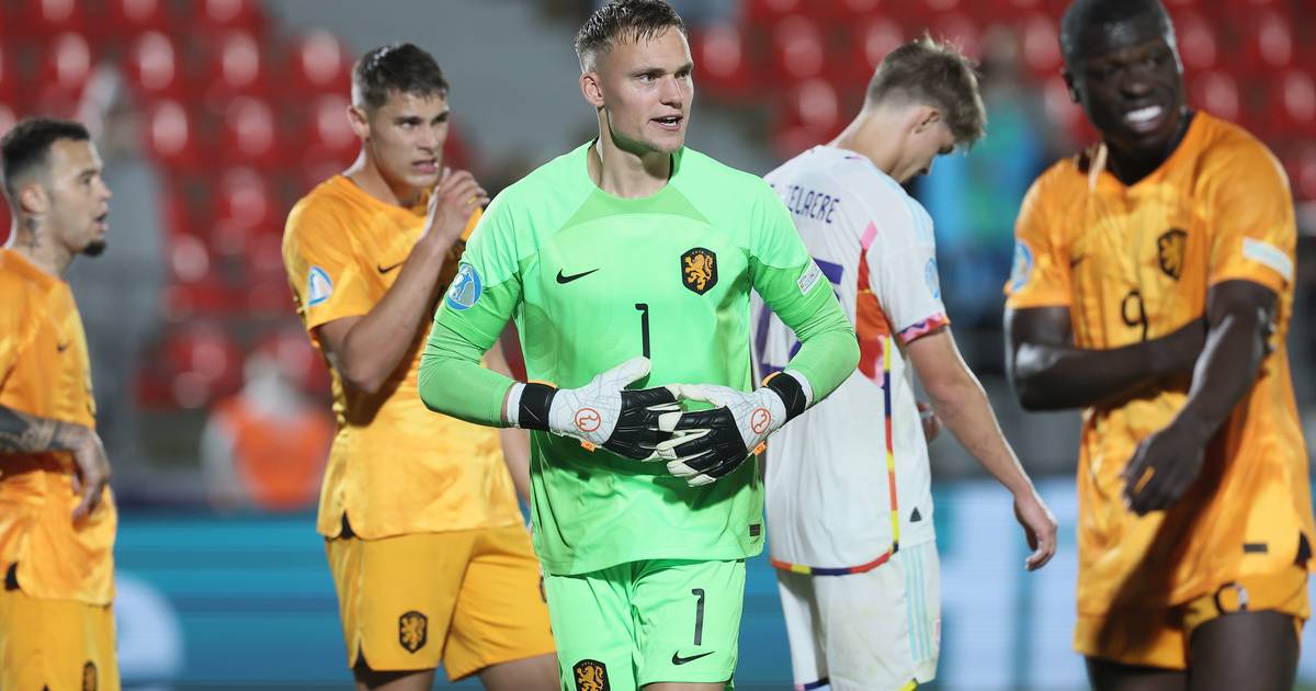 Bart Verbruggen de beste van het veld tijdens openingsduel Jong Oranje: ‘Ja, die haalt het echte ...
