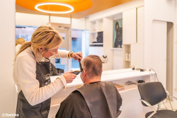 Je haar laten knippen in een topinterieur: “‘Kapsalon Eva’ voortaan in ...