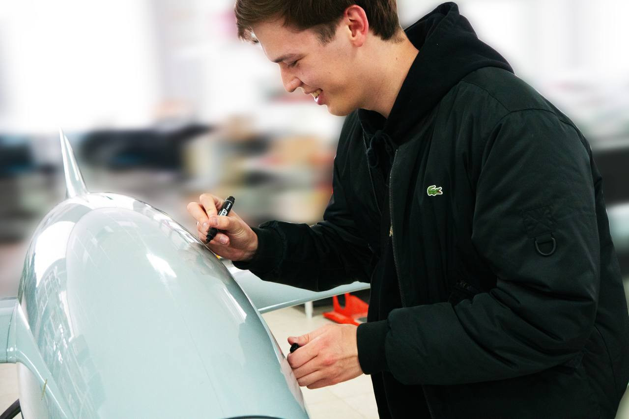 De achteruitvliegende drone die de schuld van Oekraïne bewijst: ‘Bever ...