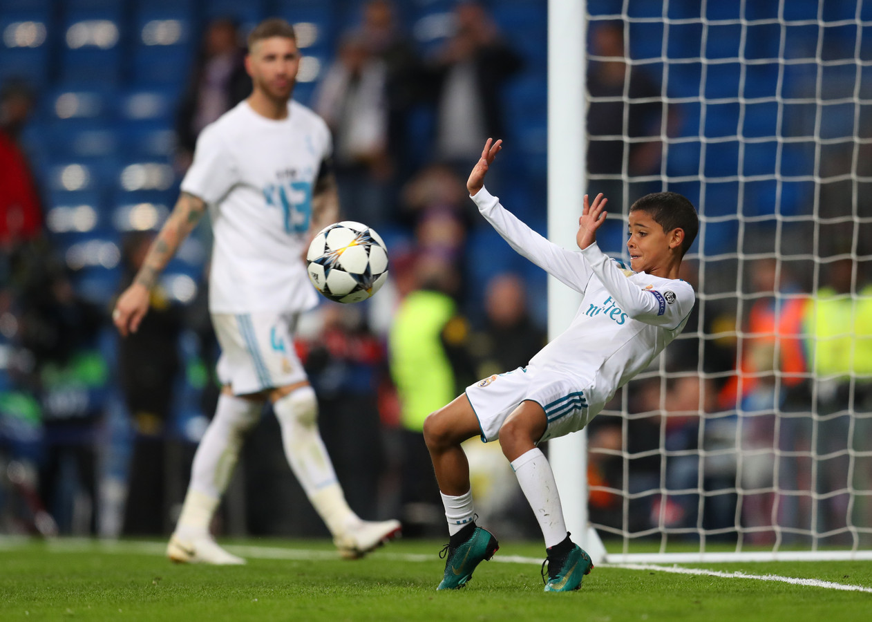 Zo vierden de spelers van Real Madrid hun vierde finaleplek in vijf ... Zo vierden de spelers van Real Madrid hun vierde finaleplek in vijf ...
