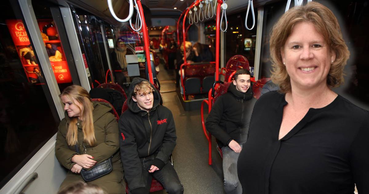 Daniëlle heeft te doen met de chauffeur van de nachtbus: ‘Mijn hemel ...