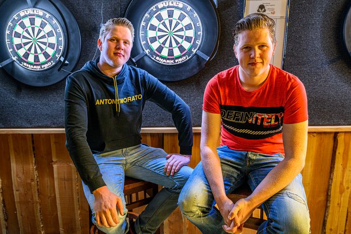 Danny van Trijp houdt zijn pijlen anders vast en dat brengt hem nu naar ...