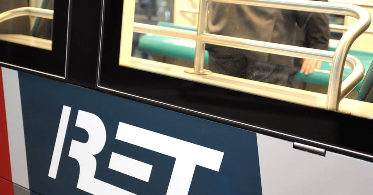Melige agent 'beboet' RET voor fout parkeren tram | Rotterdam | AD.nl Melige agent 'beboet' RET voor fout parkeren tram | Rotterdam | AD.nl
