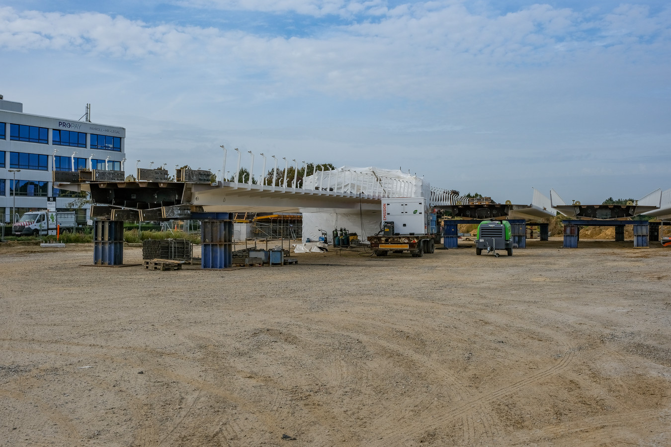 De Werkvennootschap bouwt langste fietsbrug van het land over A201: 15 ... De Werkvennootschap bouwt langste fietsbrug van het land over A201: 15 ...