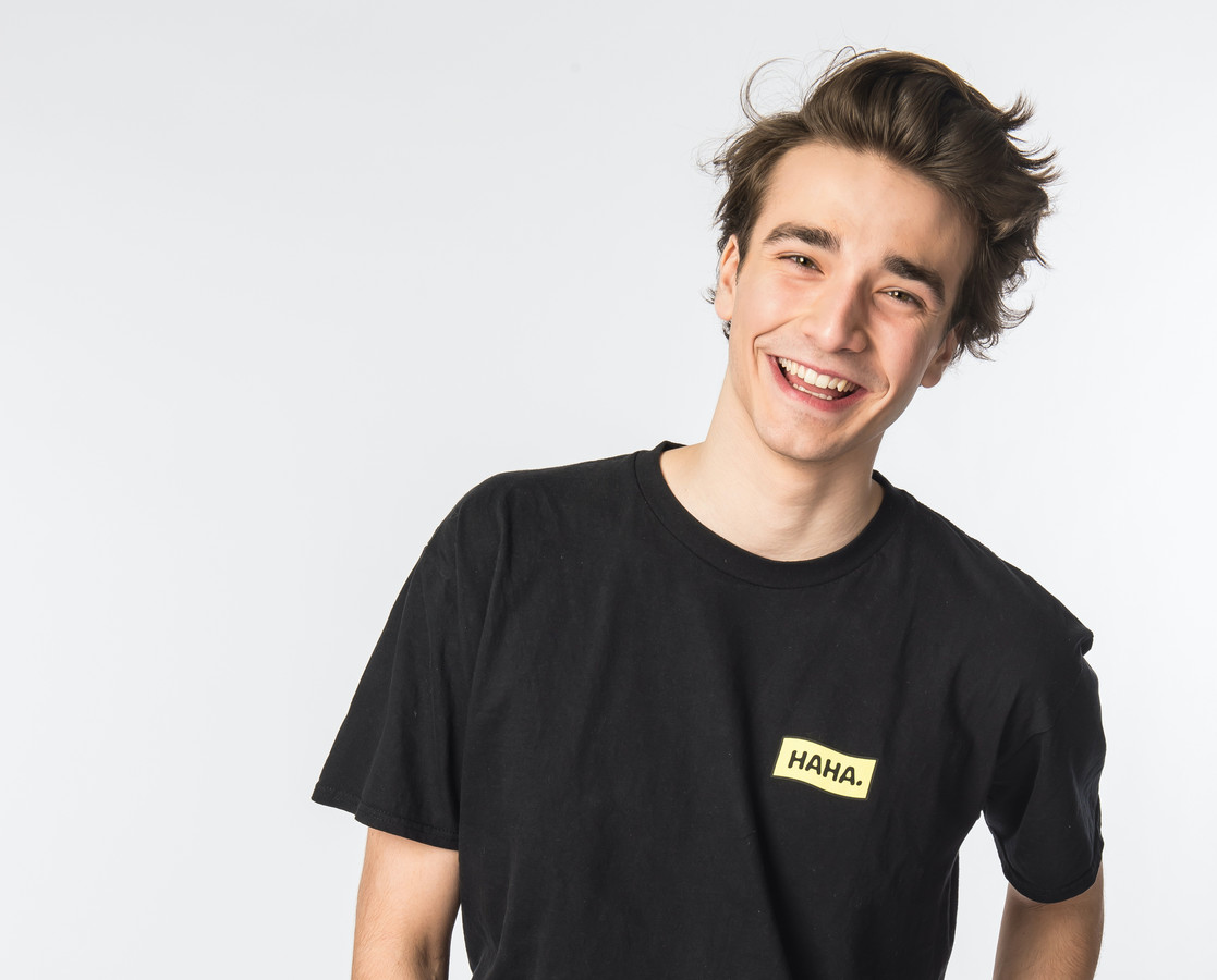 ‘Familie’-acteur Aaron Blommaert wordt nieuwe radiostem op MNM | Foto | hln.be