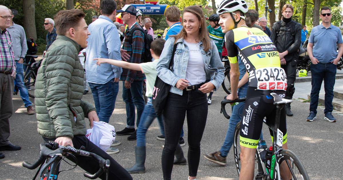 Veel belangstelling voor zonnige start Ronde van Overijssel in Rijssen ...