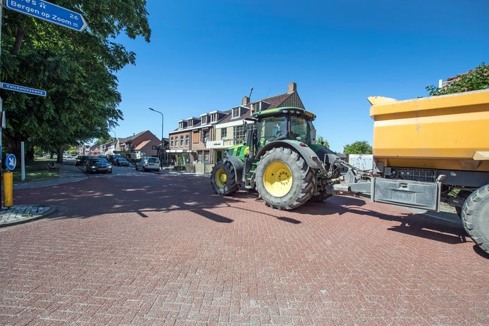 Tractor zonder kenteken na nieuwjaar niet meteen op de bon | Zeeuws ...