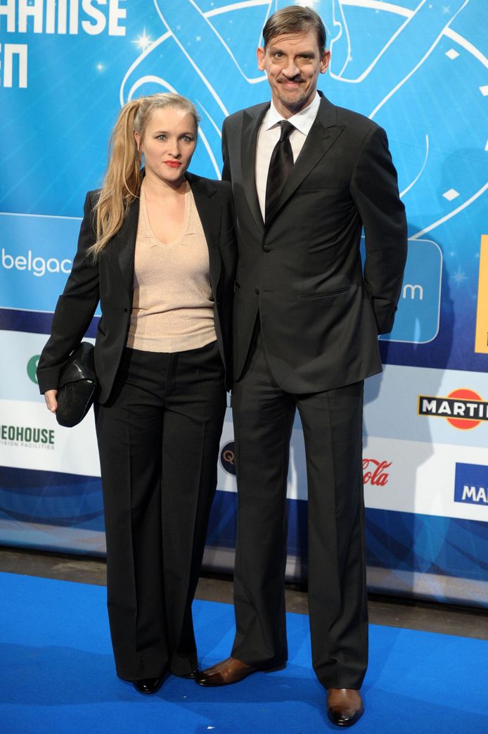 Hoe ga je om met mensen die het vaccin weigeren? “We moeten met hen ...