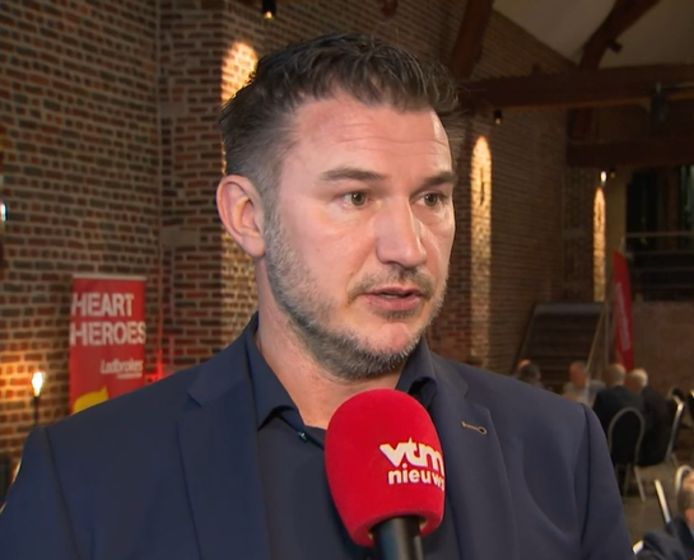 KIJK. Carl Hoefkens praat voor het eerst sinds zijn ontslag bij Club ...