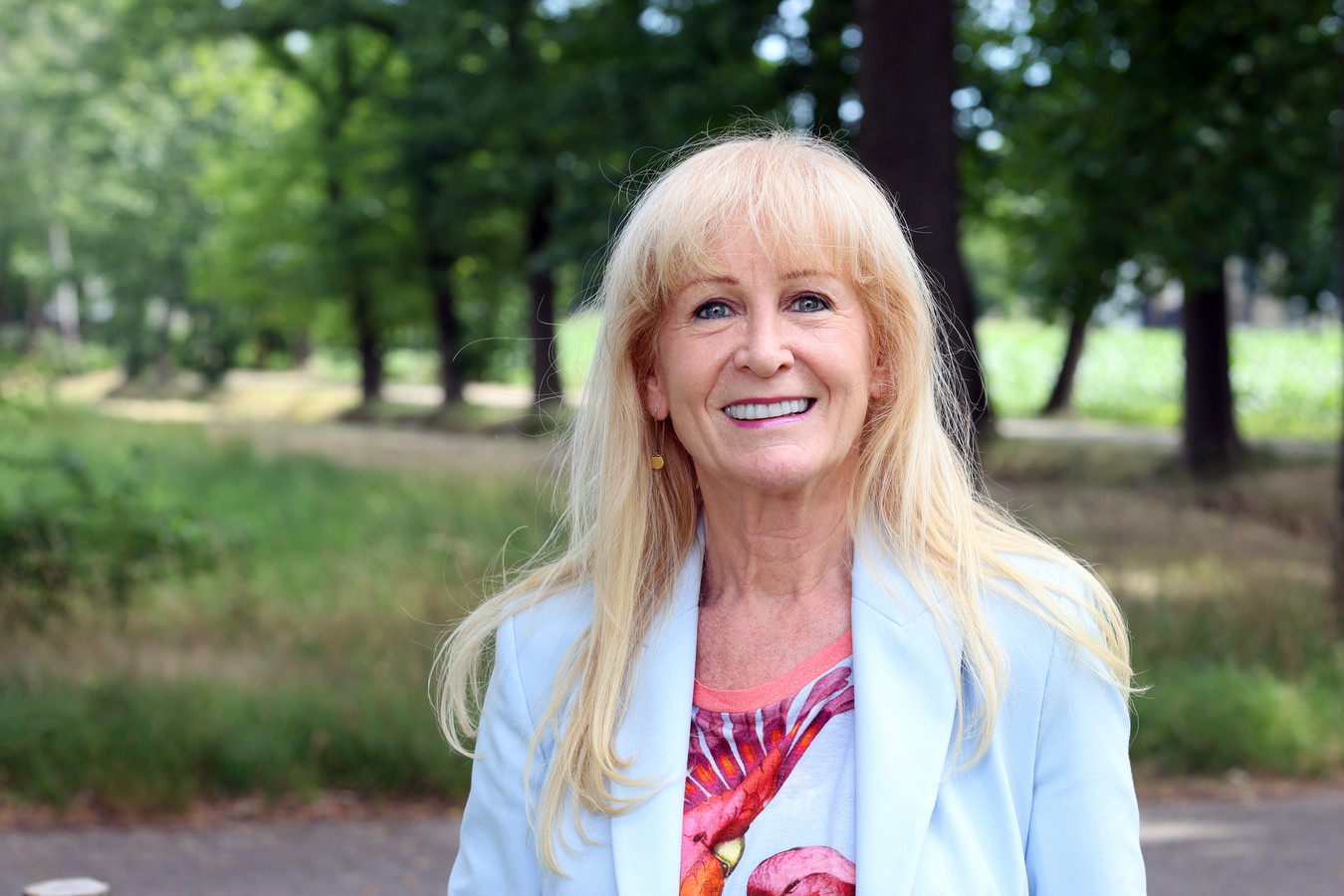 Micha Marah (69) is een happy single: “Als ik seks wil, is dat met een ...