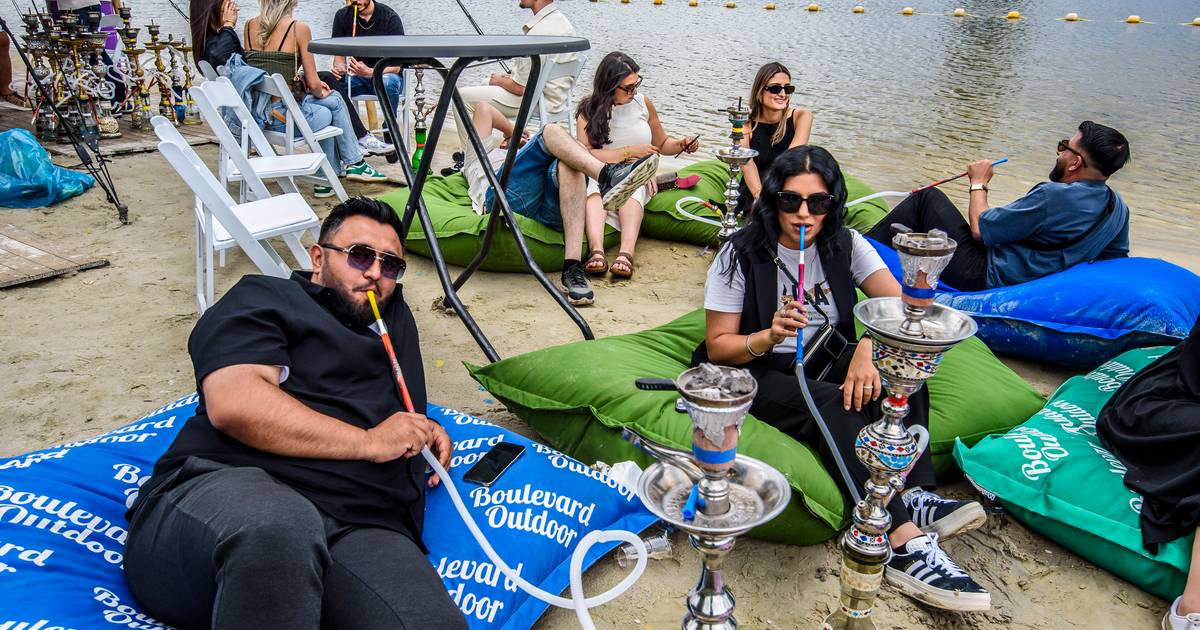 Turken vieren eerste eigen muziekfestival in Twente: ‘Wat opvalt? Niemand drinkt bier ...