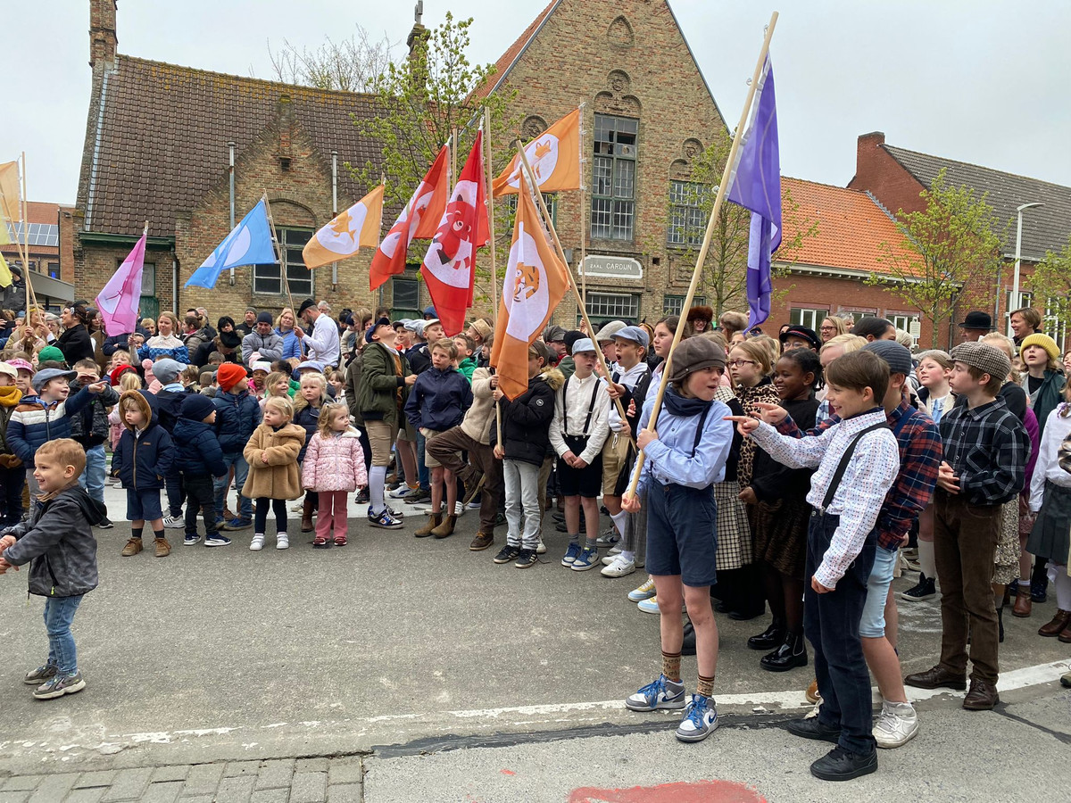 IN BEELD. Terug in de tijd op eeuwfeest basisschool Stella Maris | Foto ...