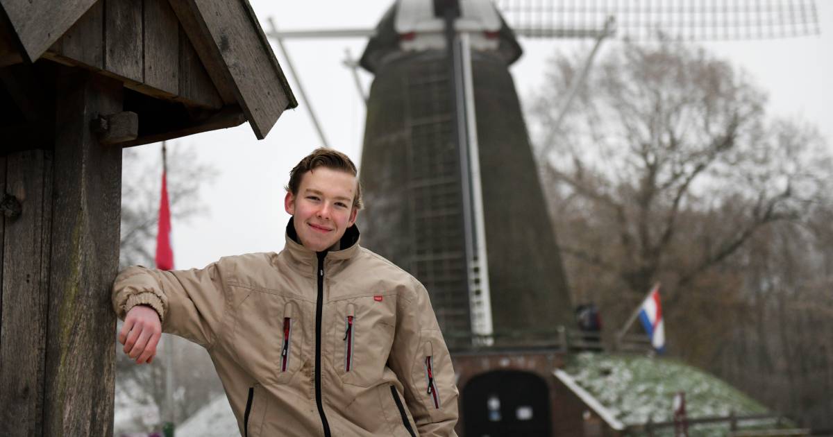 Remco uit Enschede is 18 jaar en... molenaar: ‘Deze ouderwetse machine is prachtig!’ | Enschede ...