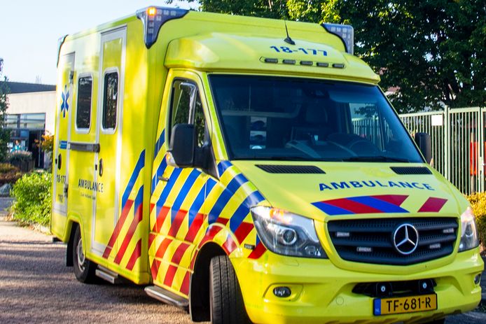 Dode (20) bij ongeluk met Duitse touringcar op N9 bij Bergen ...