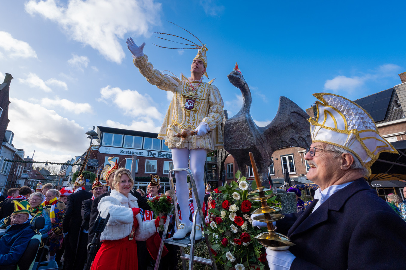 Carnavalisten zetten steek om klokslag 11.11 uur op: ‘Valt elfde van de ...