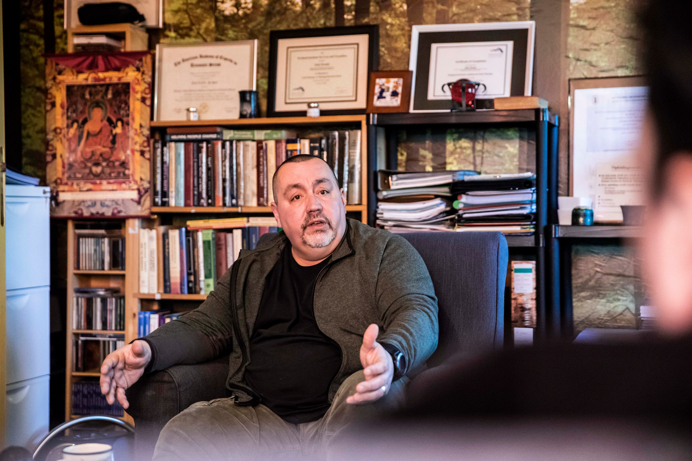 Crisispsycholoog Erik De Soir te gast bij de brandweer | Foto | hln.be