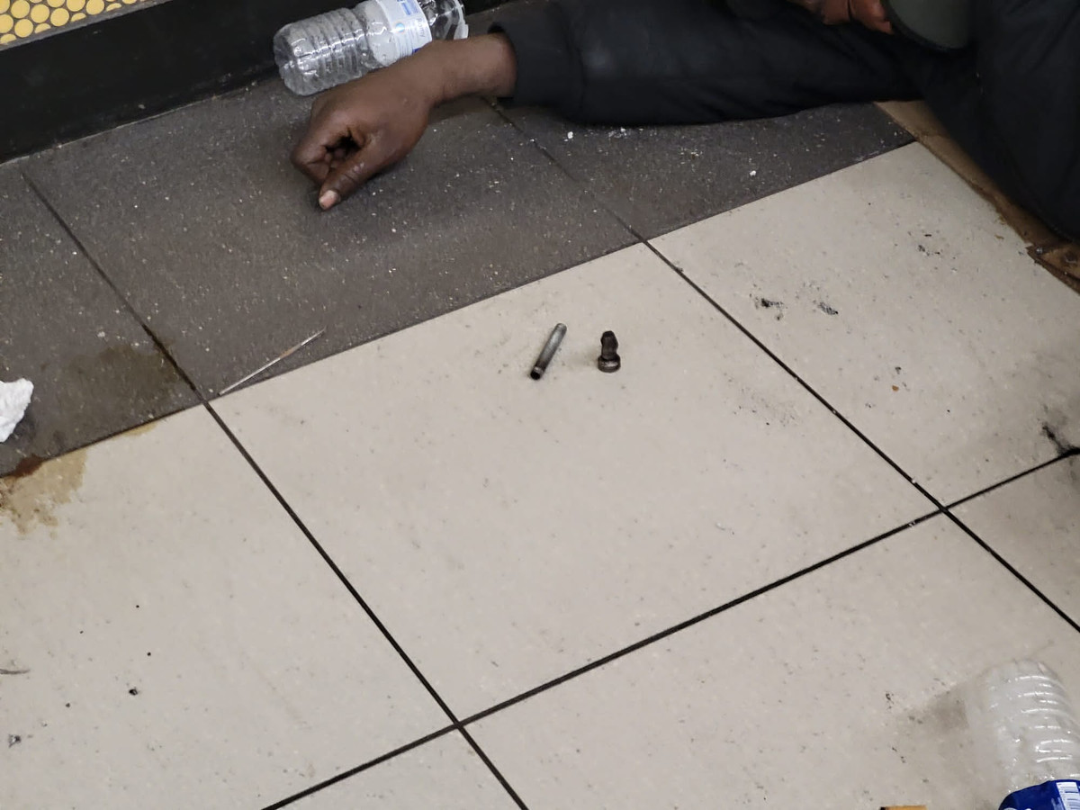 In de Brusselse Matongé-wijk, waar winkels wekelijks geplunderd worden ...