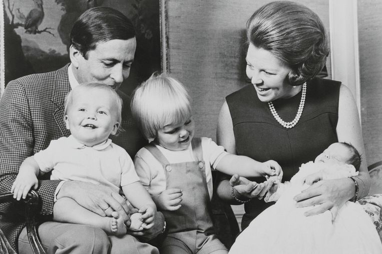 Koninklijke kiekjes: Claus, de grote liefde van Beatrix | Libelle