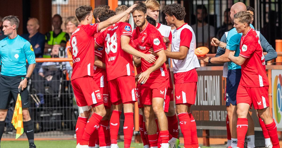 FC Twente wint na veelbewogen week eenvoudig bij Volendam | FC Twente | tubantia.nl