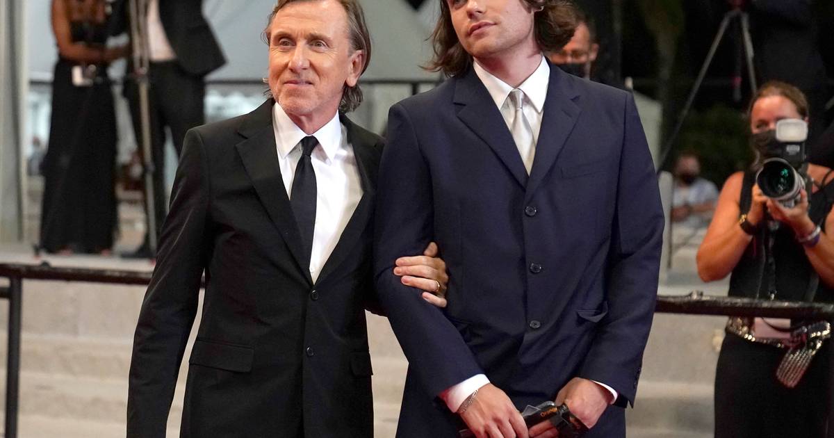 Acteur Tim Roth verliest 25-jarige zoon: “Het leven is kort, je weet ...