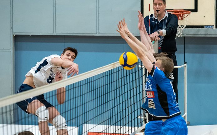 Maaseik start voorbereiding met twee spelers op training: de ...