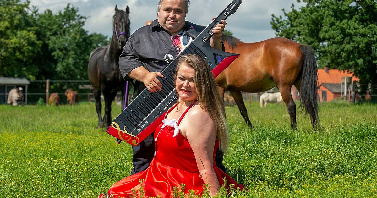 Zangduo Mel & Den breekt door in tv-talentenjacht: ‘Onze liedjes hebben ...