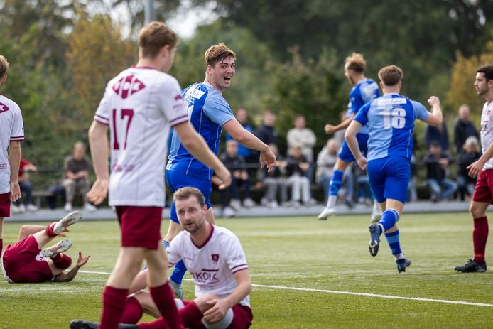 Schalkhaar verslaat koploper, SVI slacht WVF, DOS Kampen en Hierden nog ...