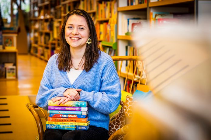 Dyslectische Femmie (24) in de race voor titel beste boekverkoper: ‘Geloof niet in boeken voor ...