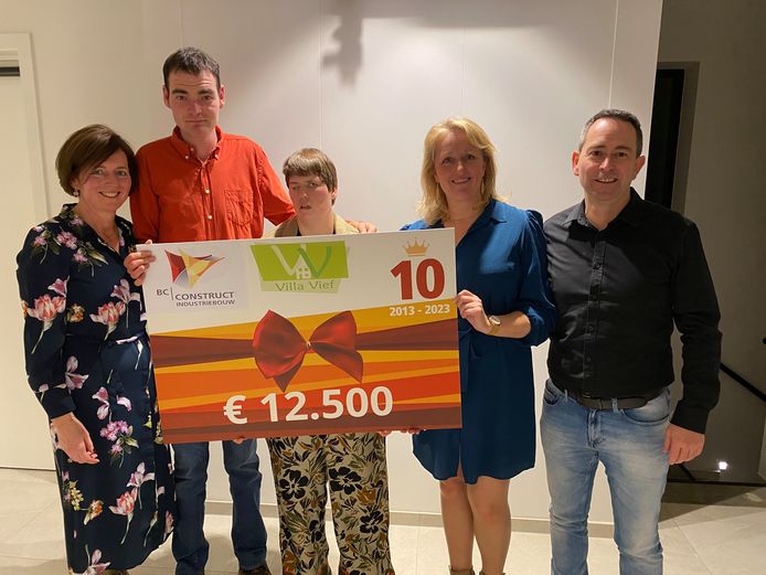 Industriebouwer BC-Construct schenkt 12.500 euro aan Villa Vief: Lokers ...