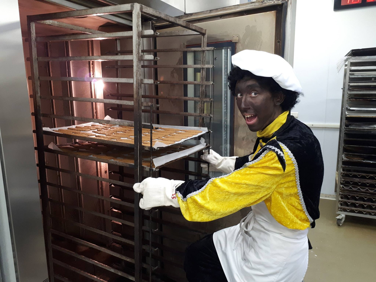 Bakker Gerry schoolt kokpiet om tot bakpiet | Foto | hln.be