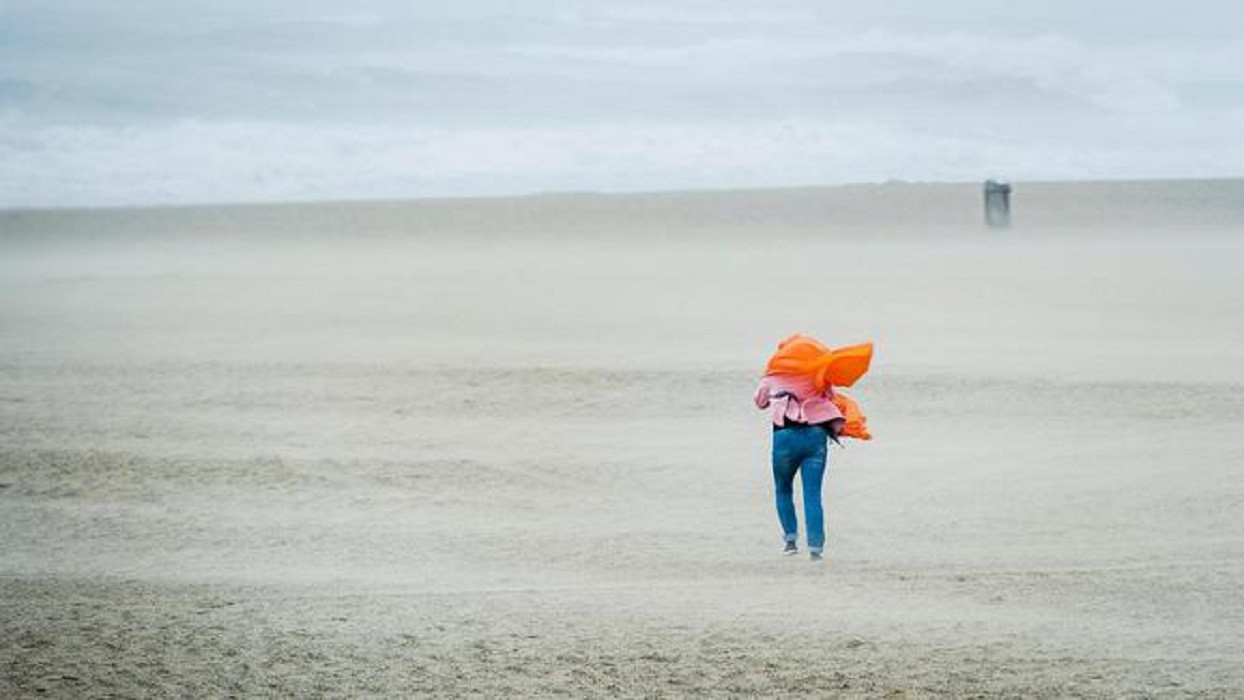 Zomerstorm blijft Nederland bespaard, morgen wel onstuimig met veel ...