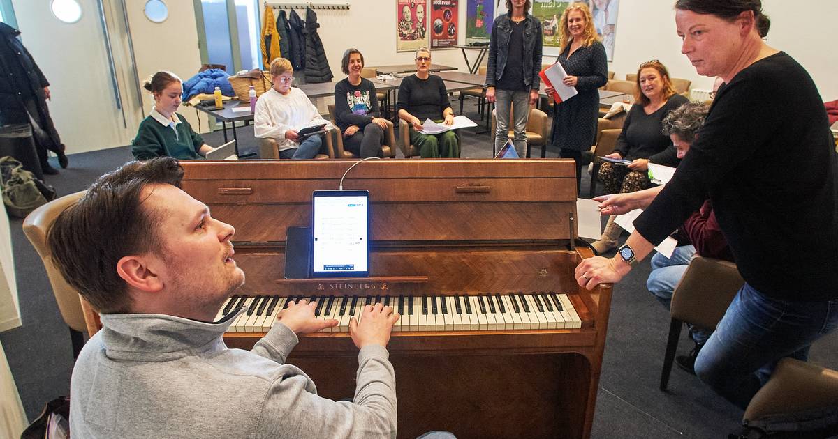 Zangpedagoog van topmusicals op het Londense West End helpt bij Udense Passion | Land van Cuijk ...