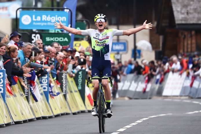 Zimmermann wint zesde rit in Critérium du Dauphiné, Vingegaard niet in ...