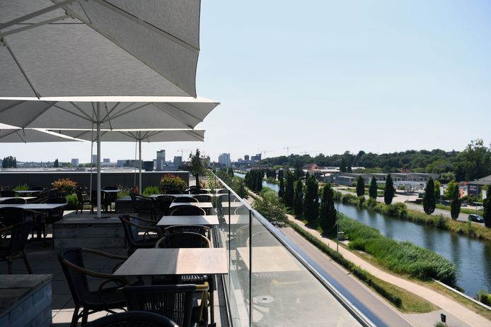 A bar with a view: bij deze 5 rooftopbars in Vlaams-Brabant en Brussel ...