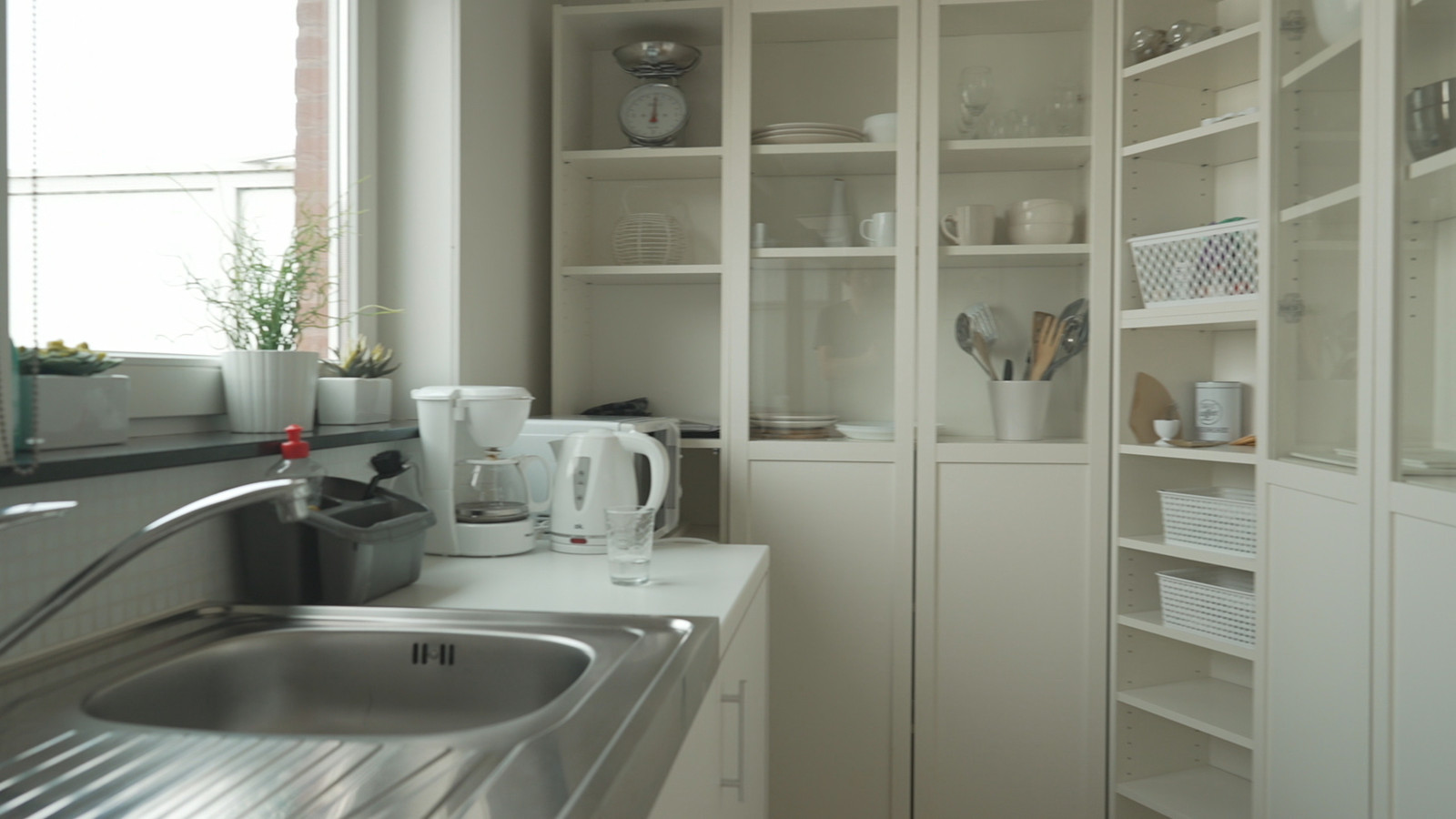 BINNENKIJKEN. Professor Stijn Baert blaast uit in appartement in ...