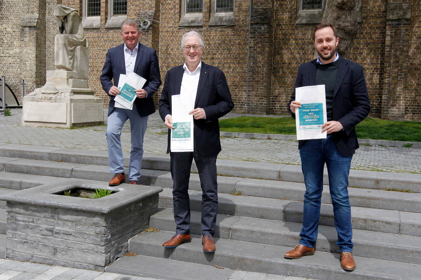 Gistel, Oudenburg en Ichtegem zetten leuke slogan op broodzakken: “Om ...